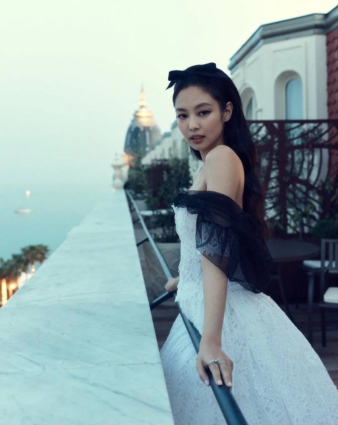 Chanel Princess Jennie is in the same frame as Grandpa Po, very ...