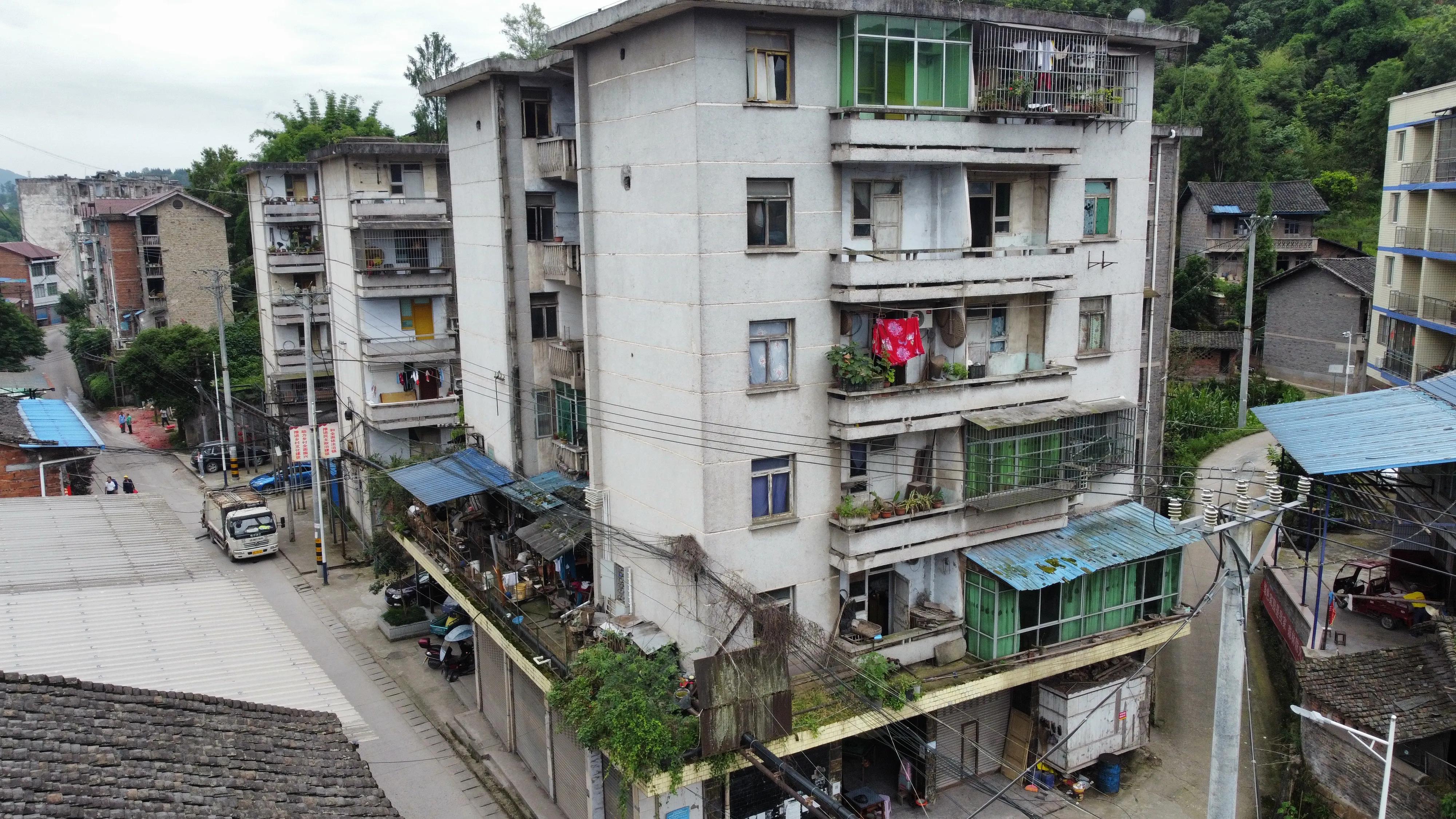 Coming gently, leaving suddenly, leaving an indelible memory——The ...