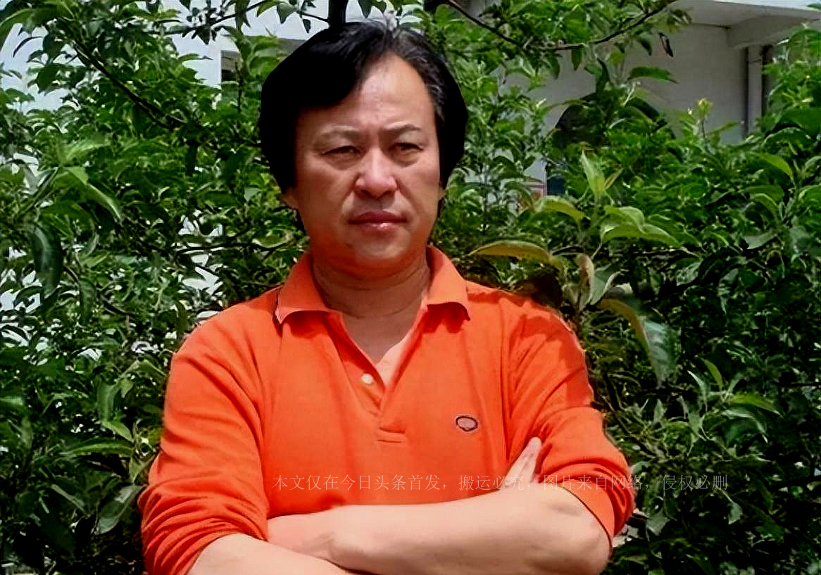 It turns out that "Tang Xiaolong" is the biggest winner. His wife is as beautiful as a flower ...