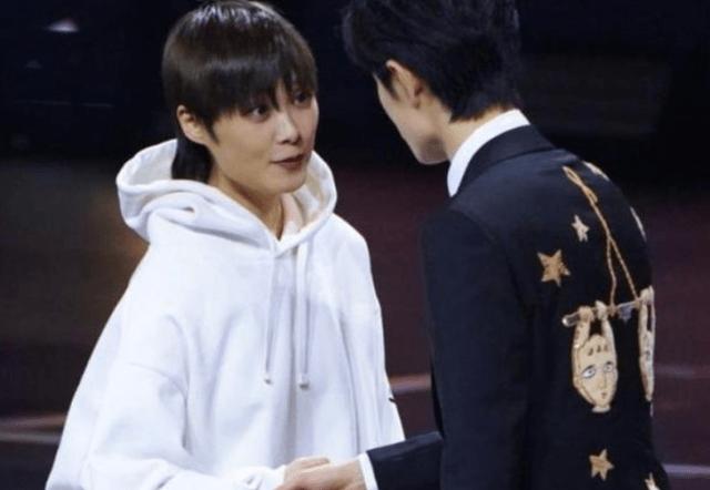 Xiao Zhan recorded his blessings, and Wu Tong was shocked. - iMedia