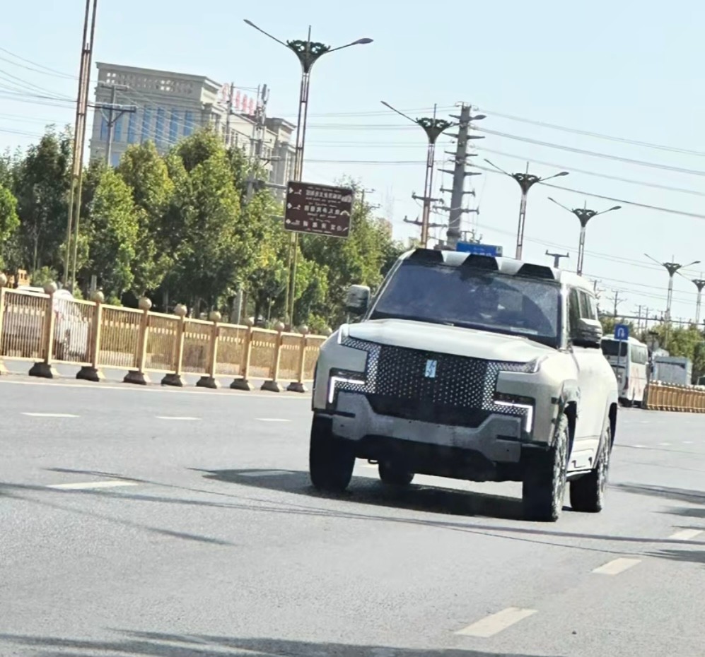 Turpan: A paradise for car spy photos! Come and see if there are any ...