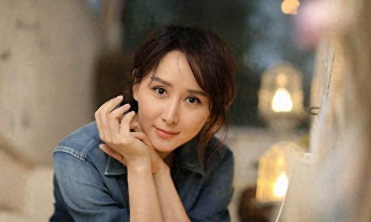 Hu Jing married into a wealthy Malaysian family. Her husband chose to have her tonsils removed ...