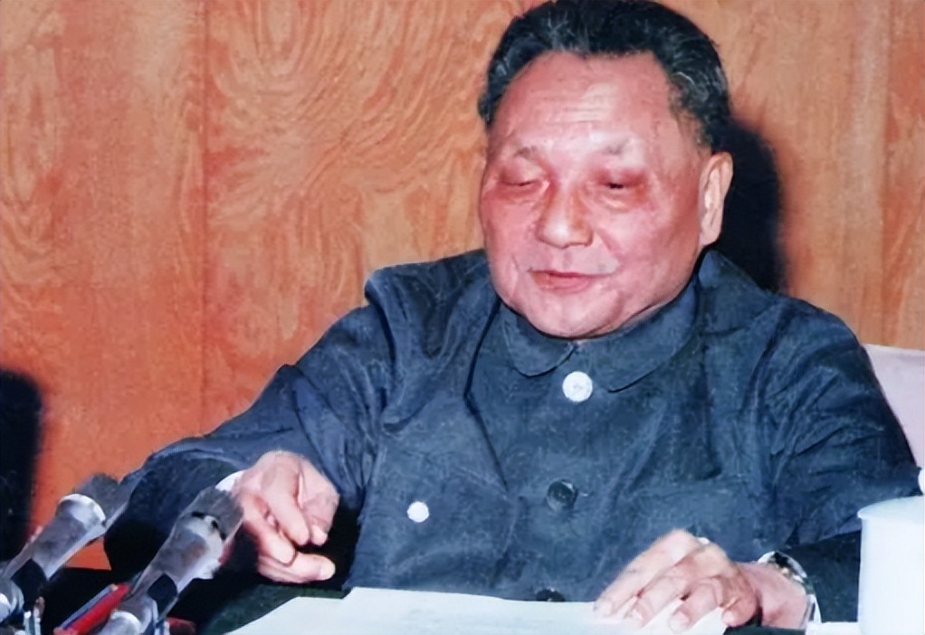During the Sino-British negotiations in 1984, Geng Biao was tricked by ...