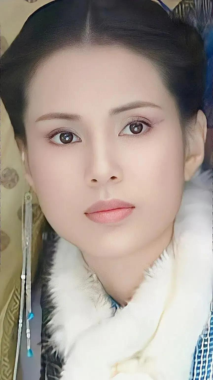 The most beautiful "Little Dragon Girl" Li Ruotong - iNEWS