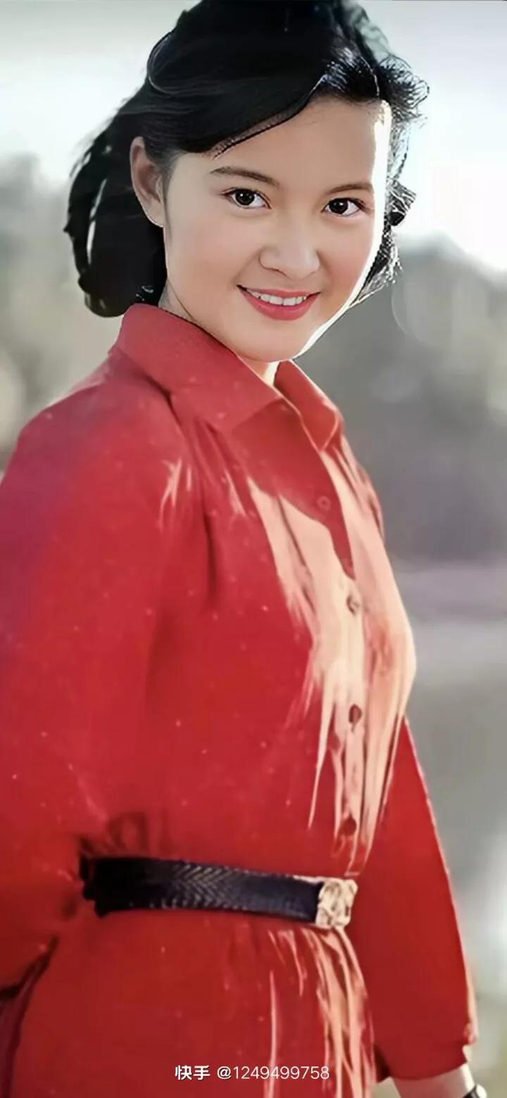 Movie actress Fang Shu in the 1980s - iNEWS