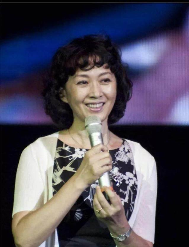 It's not for nothing that she's called the number one beauty in Journey ...