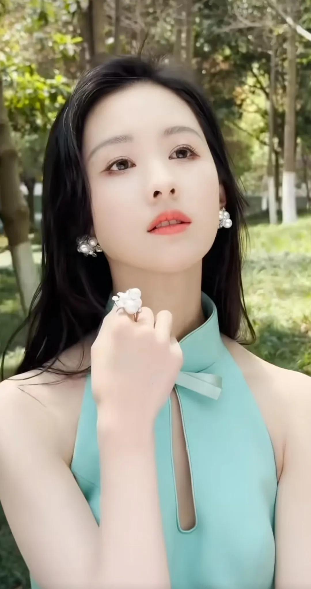 #Chen Duling - iMedia