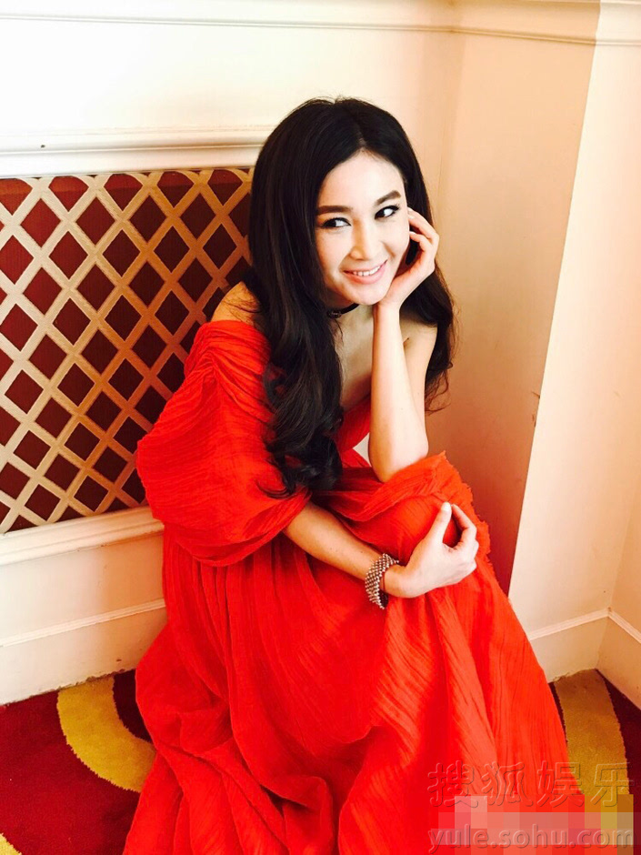 Wen Bixia: She dedicated herself to art at the age of 17, and then ...