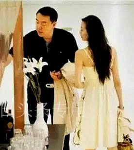 In 2006, 47-year-old Lang Kun took advantage of his 32-year-old wife to go abroad and cheated on ...