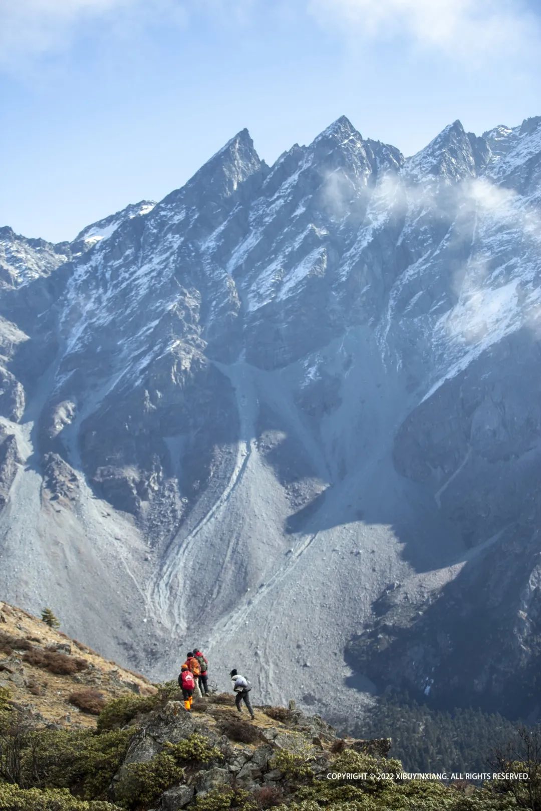 The beauty of Baima Snow Mountain is not lost to Meili Snow Mountain at ...