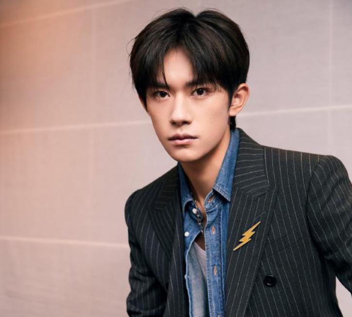 Golden Rooster Award nominees acting: Wu Jing's double-material actor ...