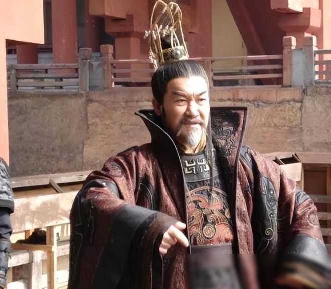 Qin Qiong was nearly surrounded and annihilated, and Luo Shixin was ...