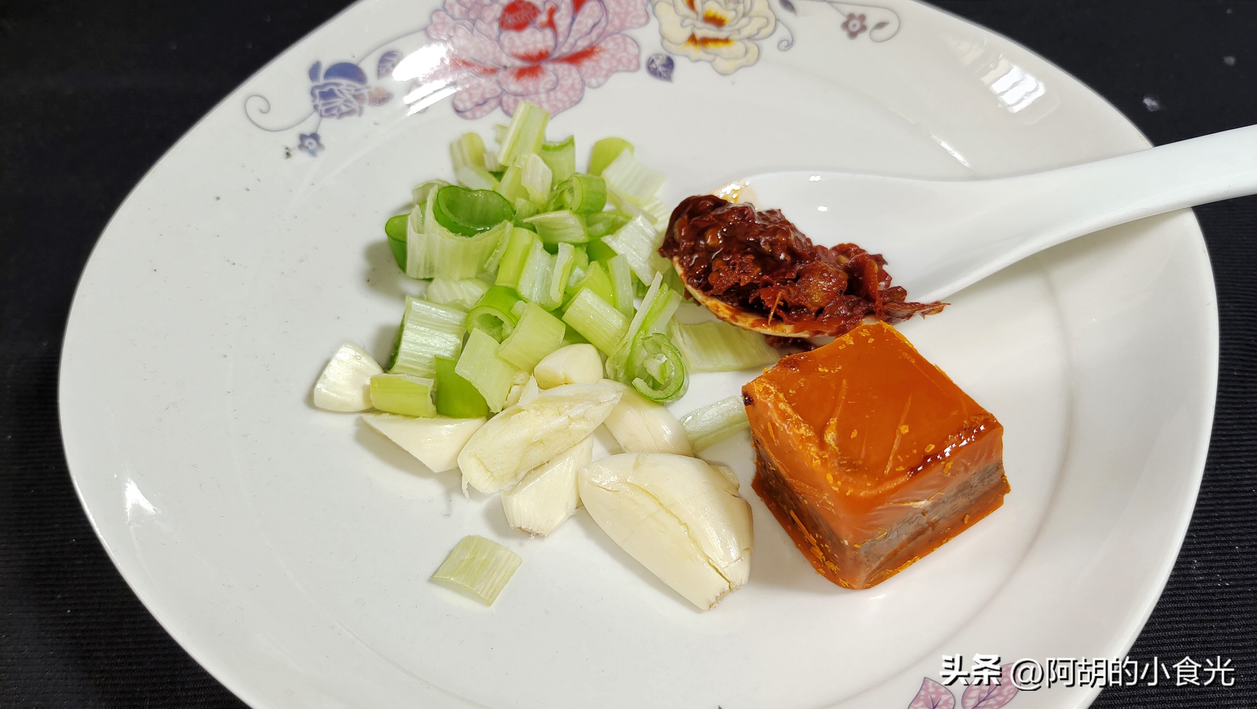 Stewed tofu with fat intestines: delicious, easy to eat, and a trick ...