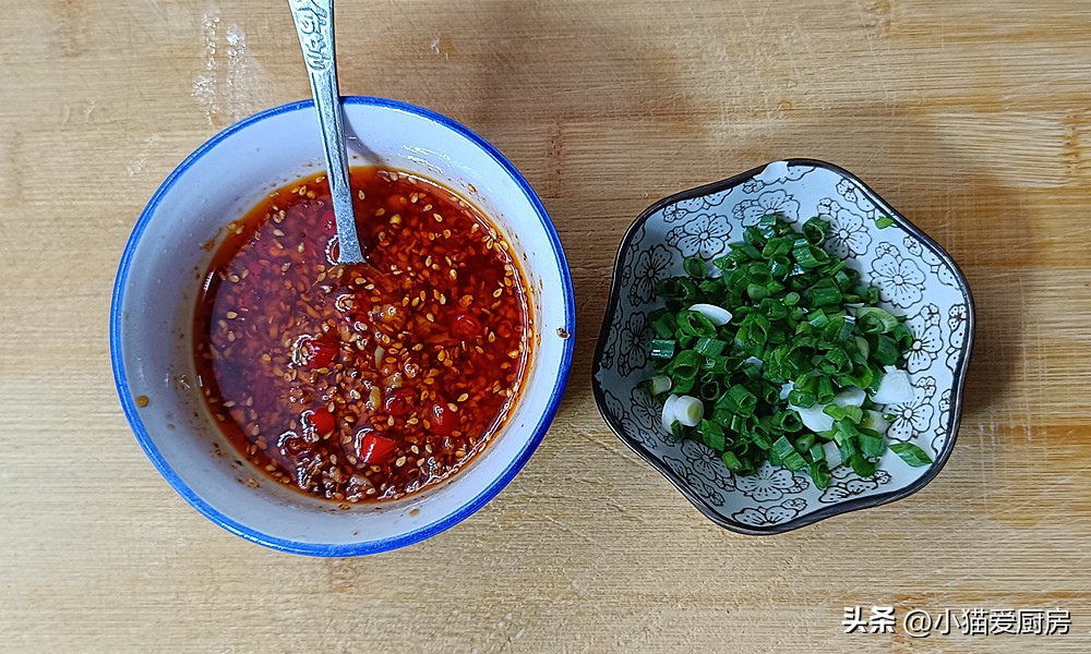 Hudou and zheergen are two kinds of ingredients in spring. It is ...