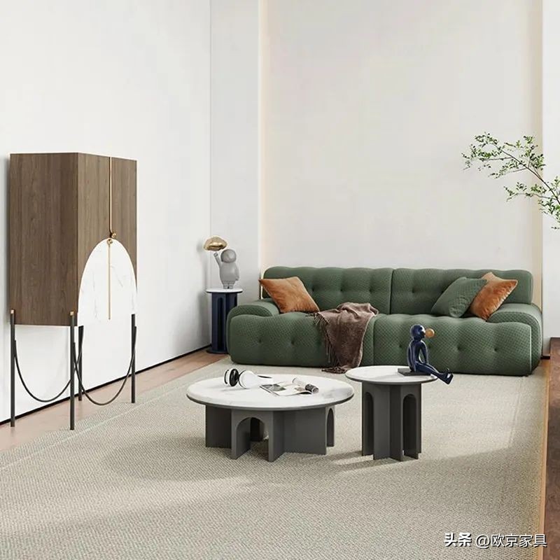 Take you into the Blogger sofa - iNEWS