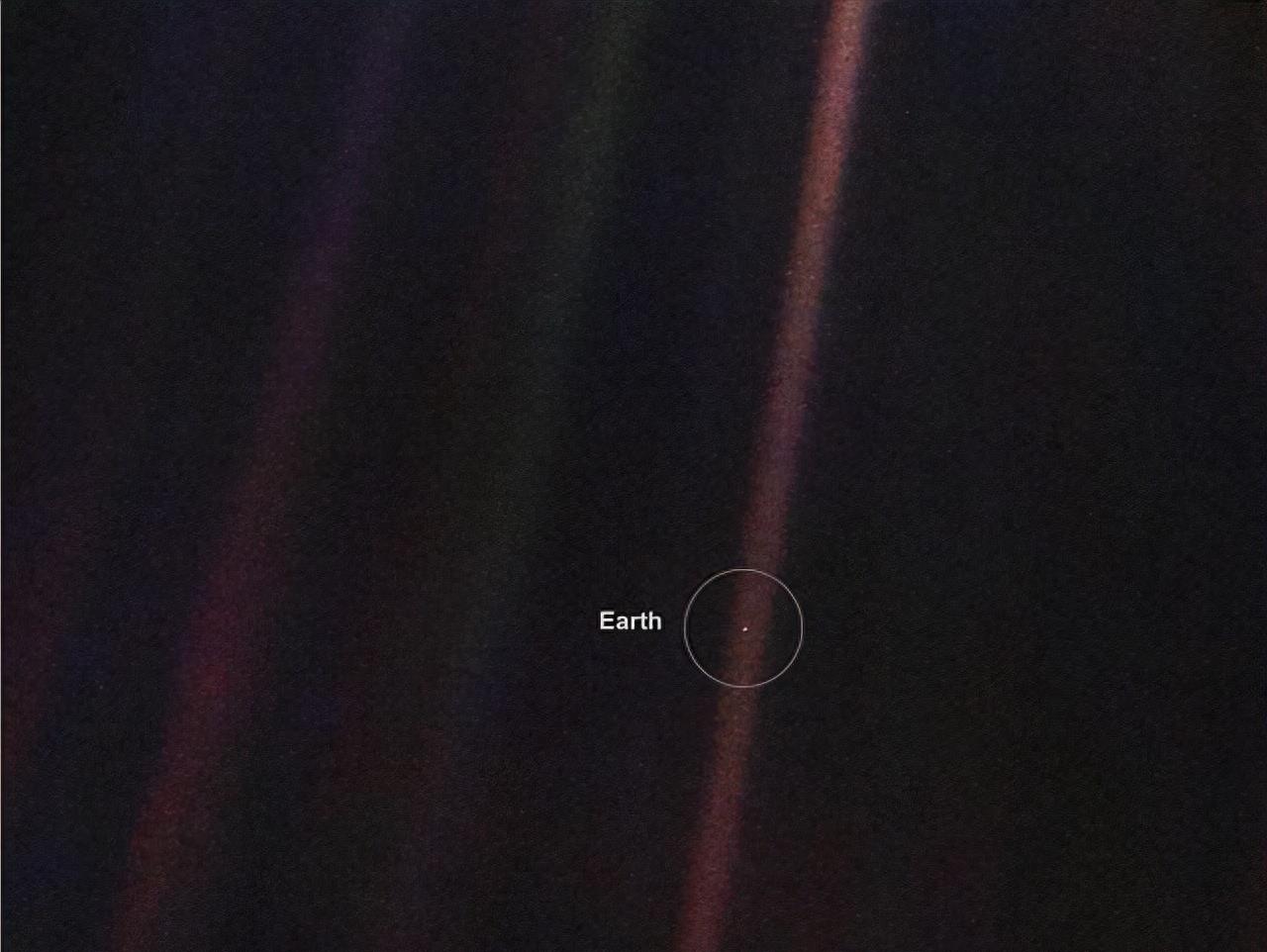 The earth is sand and humans are bacteria? Thought-provoking photos of ...