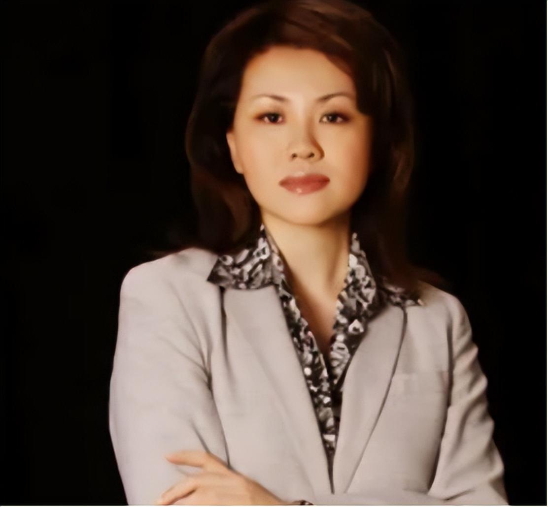"CCTV famous mouth" Fang Jing was reported as a "spy" by a professor of ...