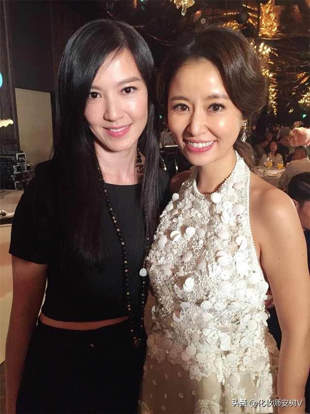 Gu Juji's 55-year-old wife is in the same frame as Lin Xinru. Although ...