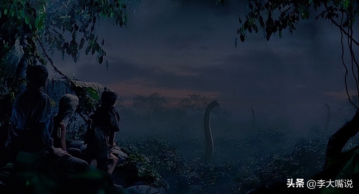 Superb CGI special effects and sound design of the movie "Jurassic Park ...