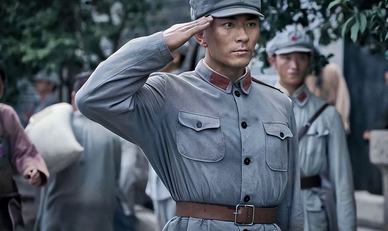 Founding General Tang Liang: His original wife went to the hospital and ...
