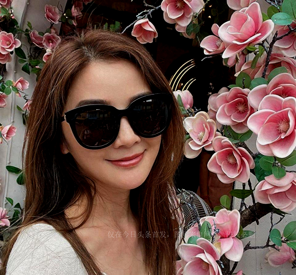 Charlene Choi's family went on a trip, and her 90-year-old grandma ...