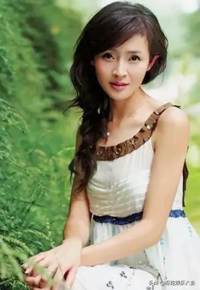 Yu Mingjia has zero scandal since his debut. He chose to marry in a low ...