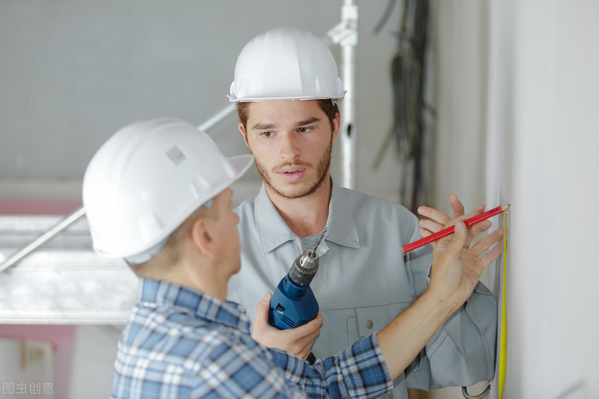 How much is the hourly labor of an interior decoration worker?How to ...