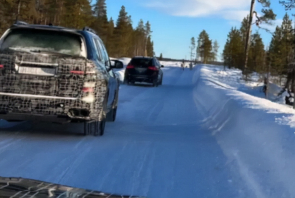 Mid-term facelift BMW X7 spy photos exposed, with devil ears and quad ...