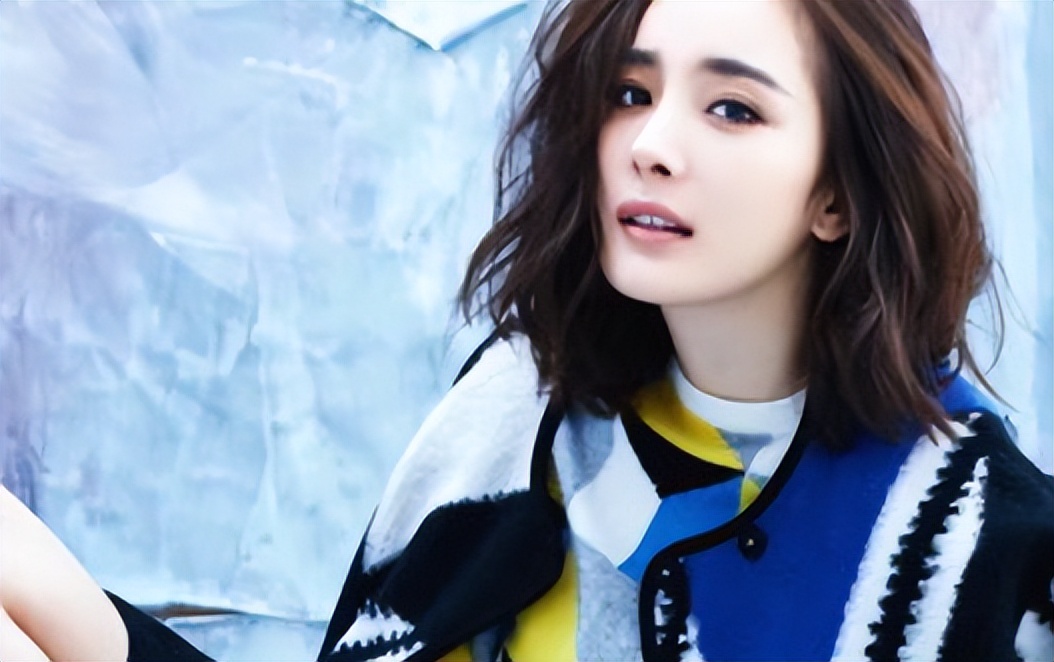 Harper's Bazaar is full of highlights! Li Xiaofeng helped Yang Ying ...