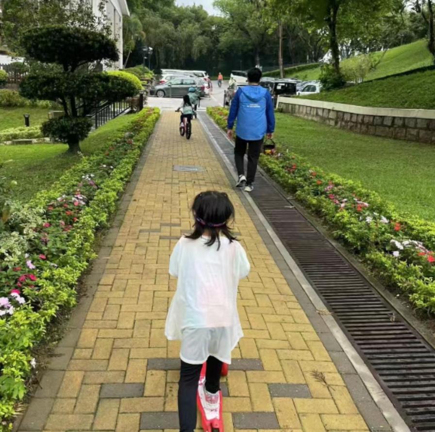 Guo Jingjing celebrated Huo Qigang's birthday, the couple accompanied ...