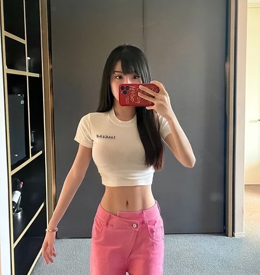 Yumi released a comparison photo of her figure. Netizens: How thin is ...