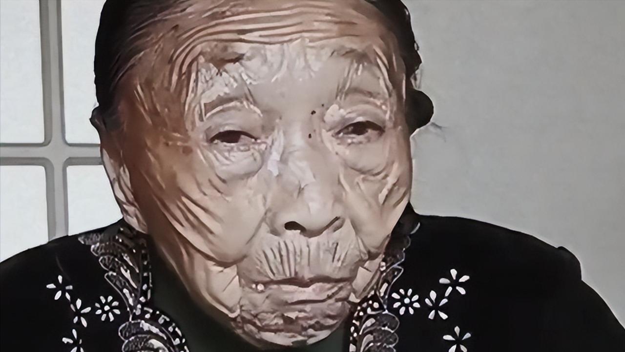 85-year-old Ma Yuqin's health deteriorated, her husband posted a video ...