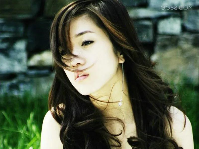 Who is popular with the song "Rice Loves Rice"?What record was set ...