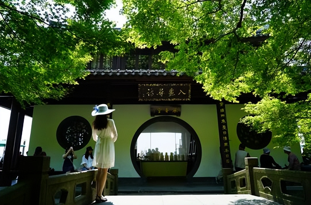 4 superb couplets with a lingering Zen taste, making people feel Zen ...