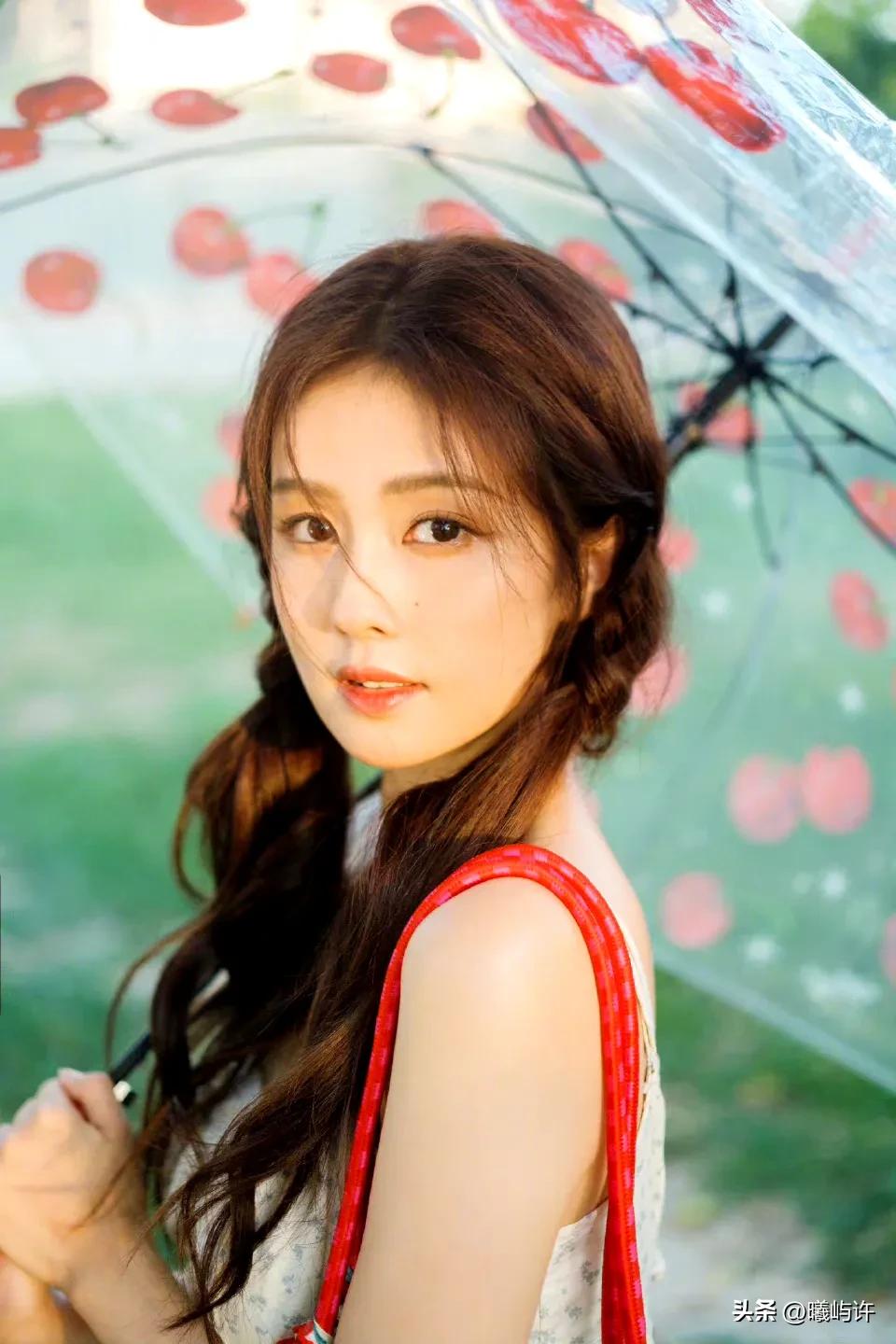 Bailu Li Yitong with the same face but different fate - iNEWS