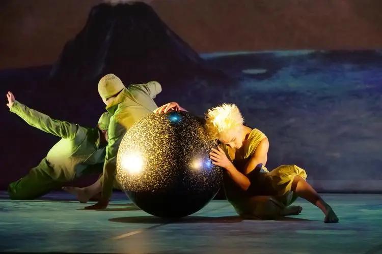 "The Little Prince" uses innocent language to write about the ...