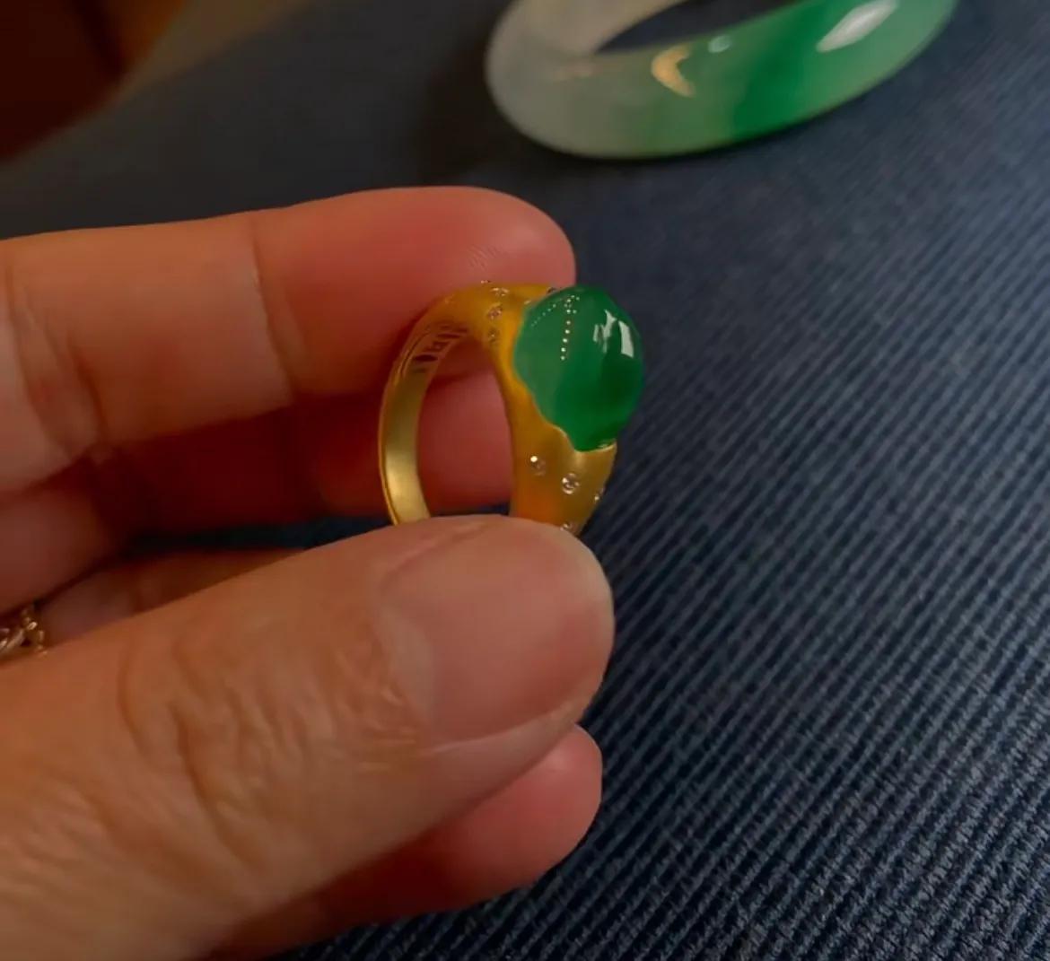 ring like a hill - iNEWS
