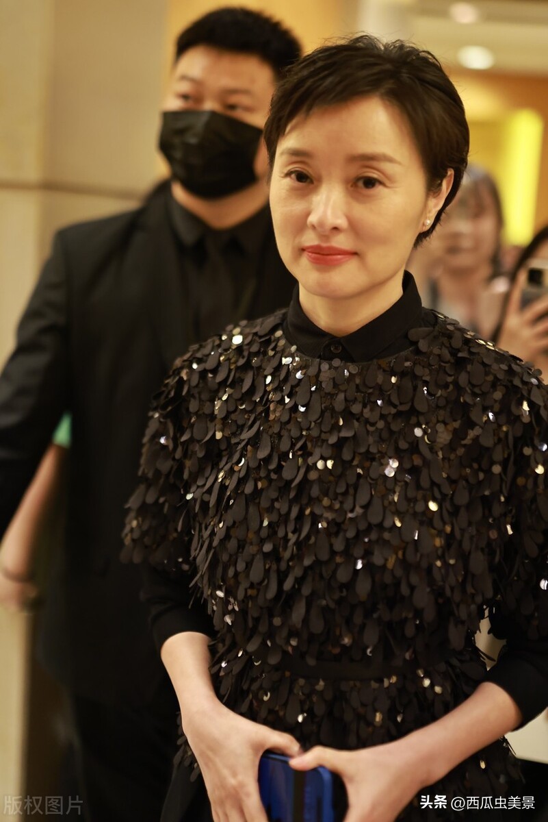 Wu Yue participated in the Shanghai TV Festival "Magnolia" Award ...