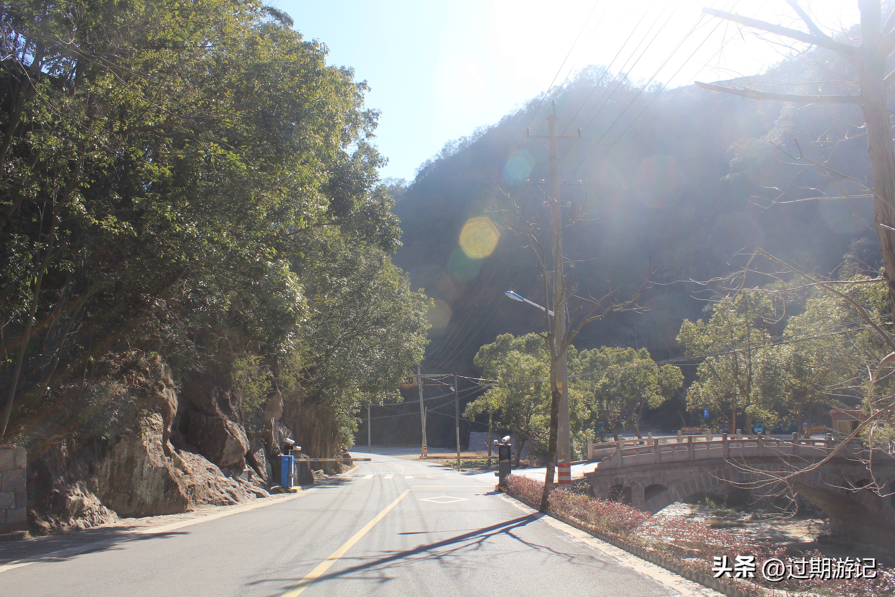 Starting from Dalongqiu, hike 6 kilometers to Shimen to experience the ...