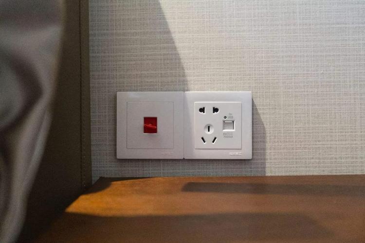 How to install the decoration socket?Learn from people who come - iNEWS