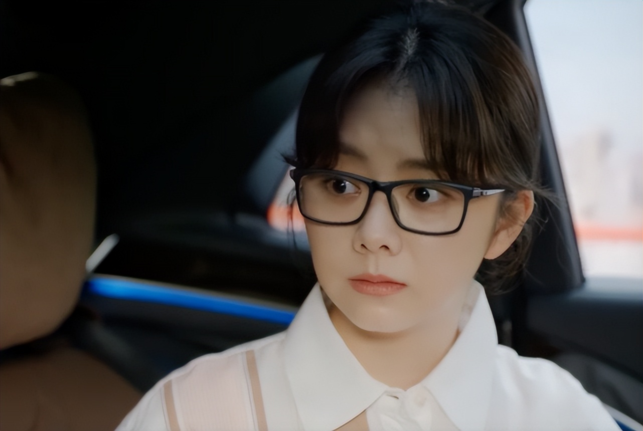 "Please Call Me Director" Ning Meng went from secretary to director ...