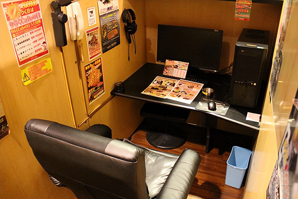 Refugees from Internet cafes in Japan: High rents can only be boarded ...