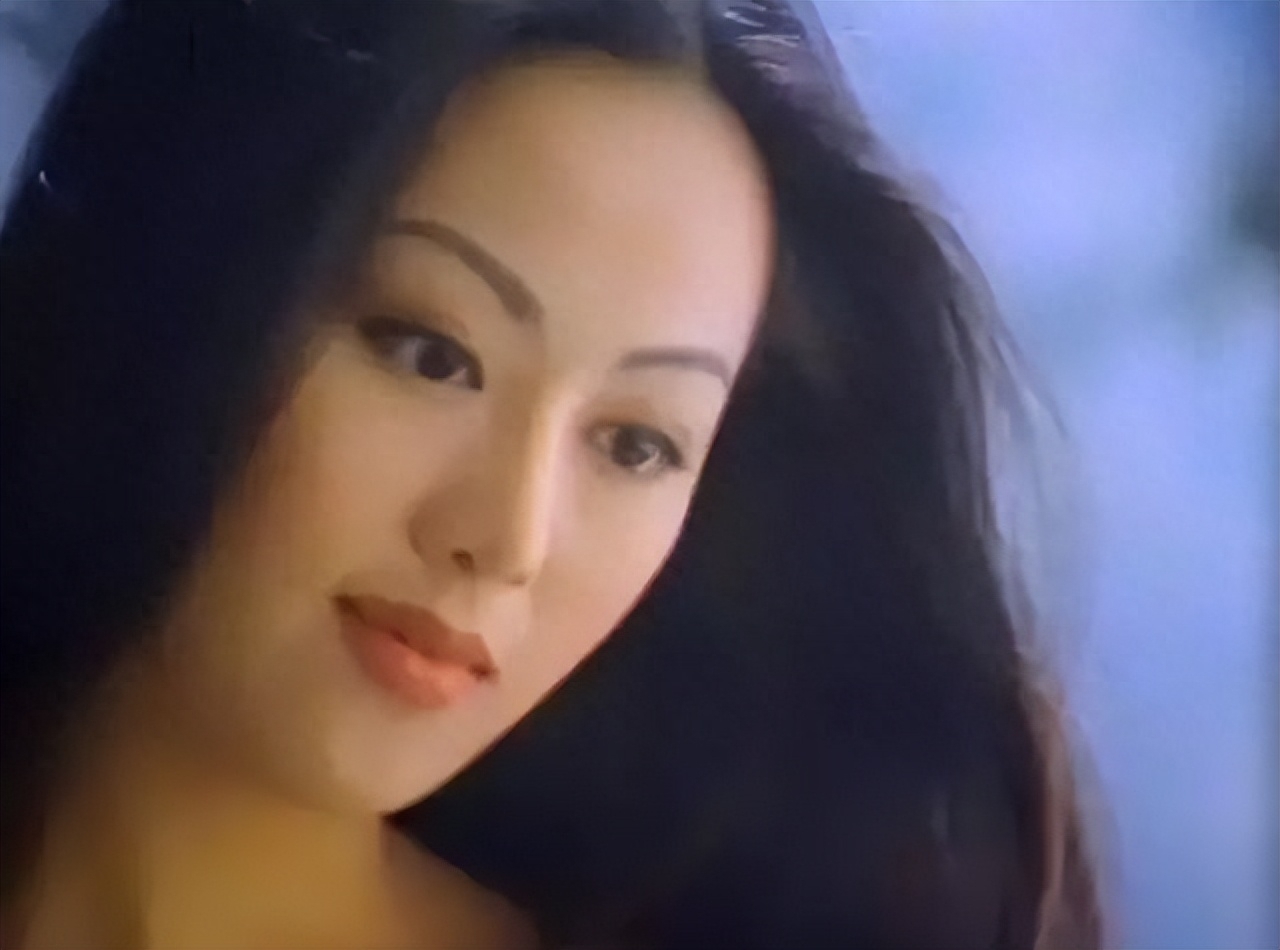 Hong Kong's number one seductress who dated five boyfriends at the same time was scolded by a ...