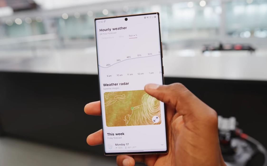 Why do almost all Android flagships use curved screens?It's very ...