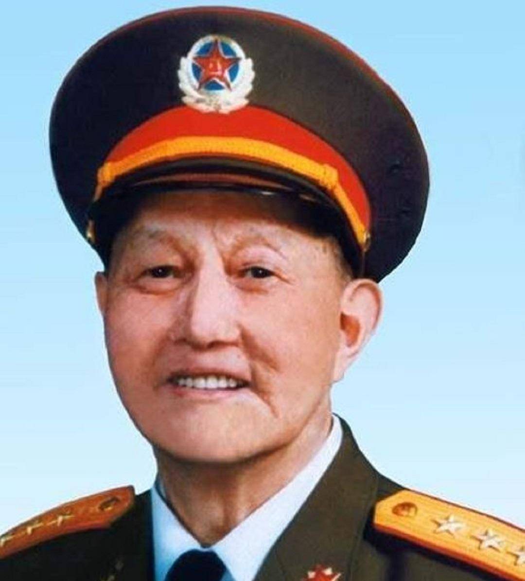 The only "six-star general" in New China can be valued by two great men ...