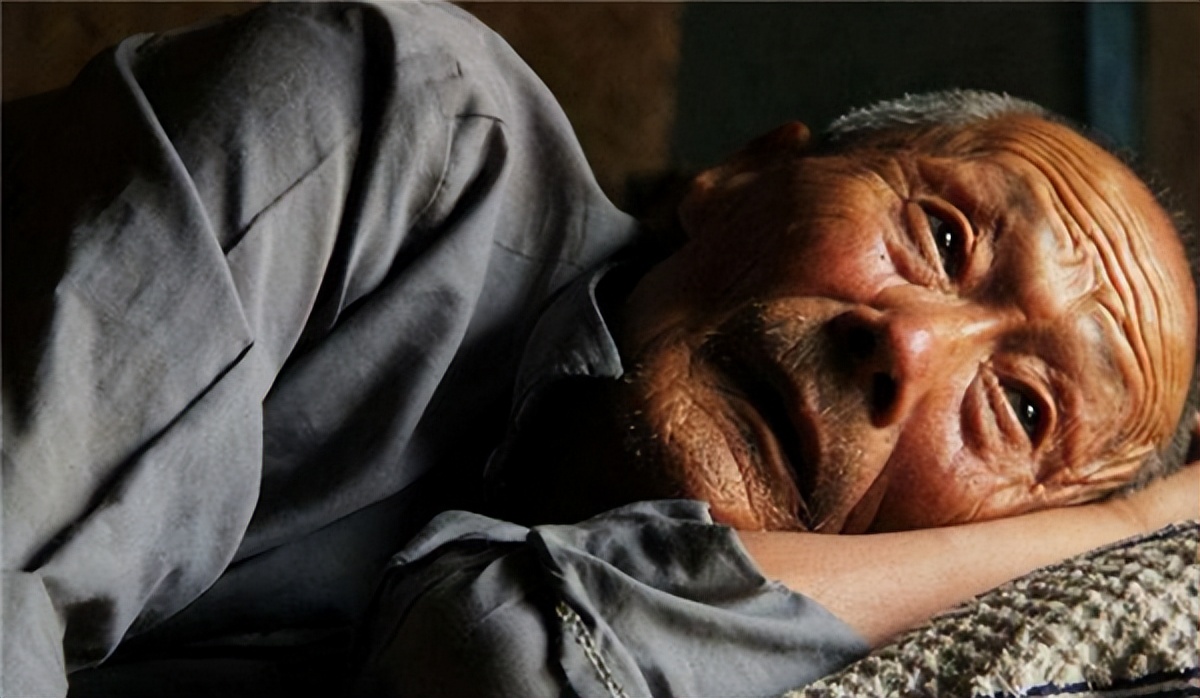 Why do people cry before they die?What did you see?Science has the ...