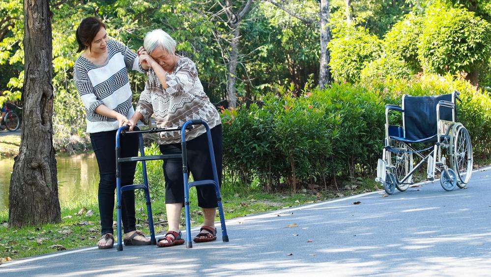 What to do if the limbs of hemiplegic patients are stiff in winter ...