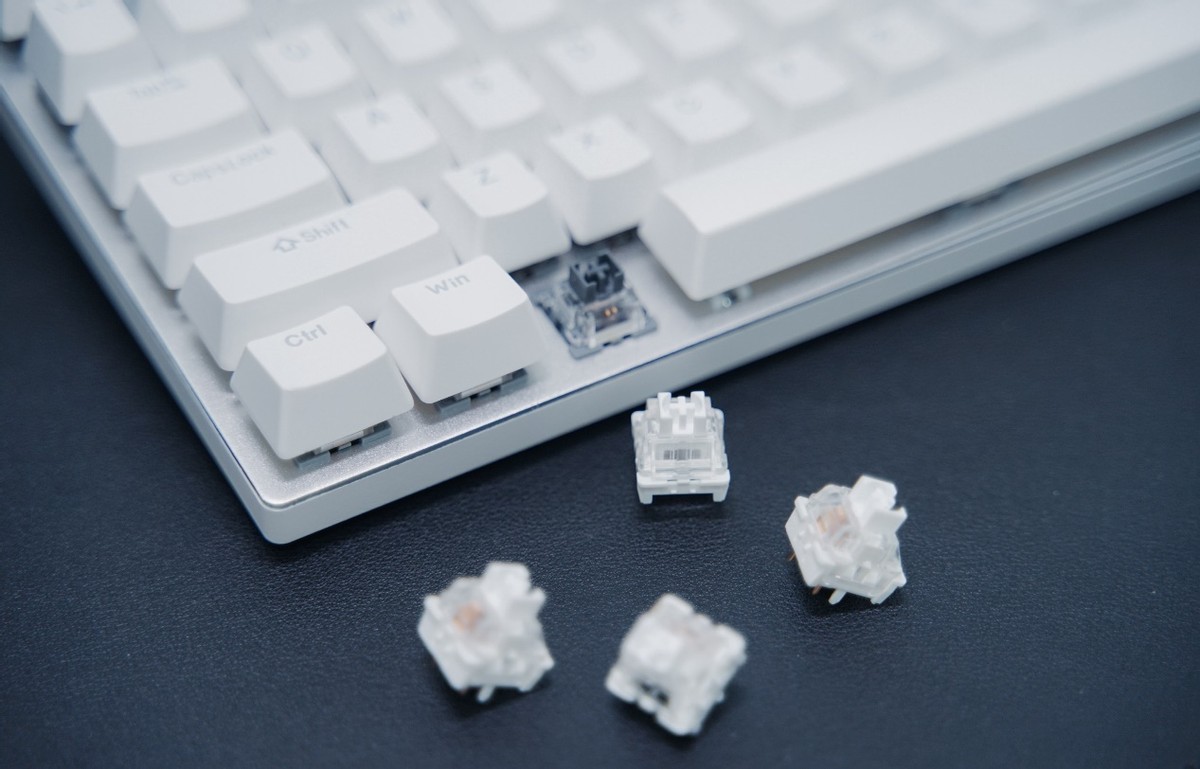 104 hot-swappable keys + Symphony RGB backlight, the keyboard choice ...