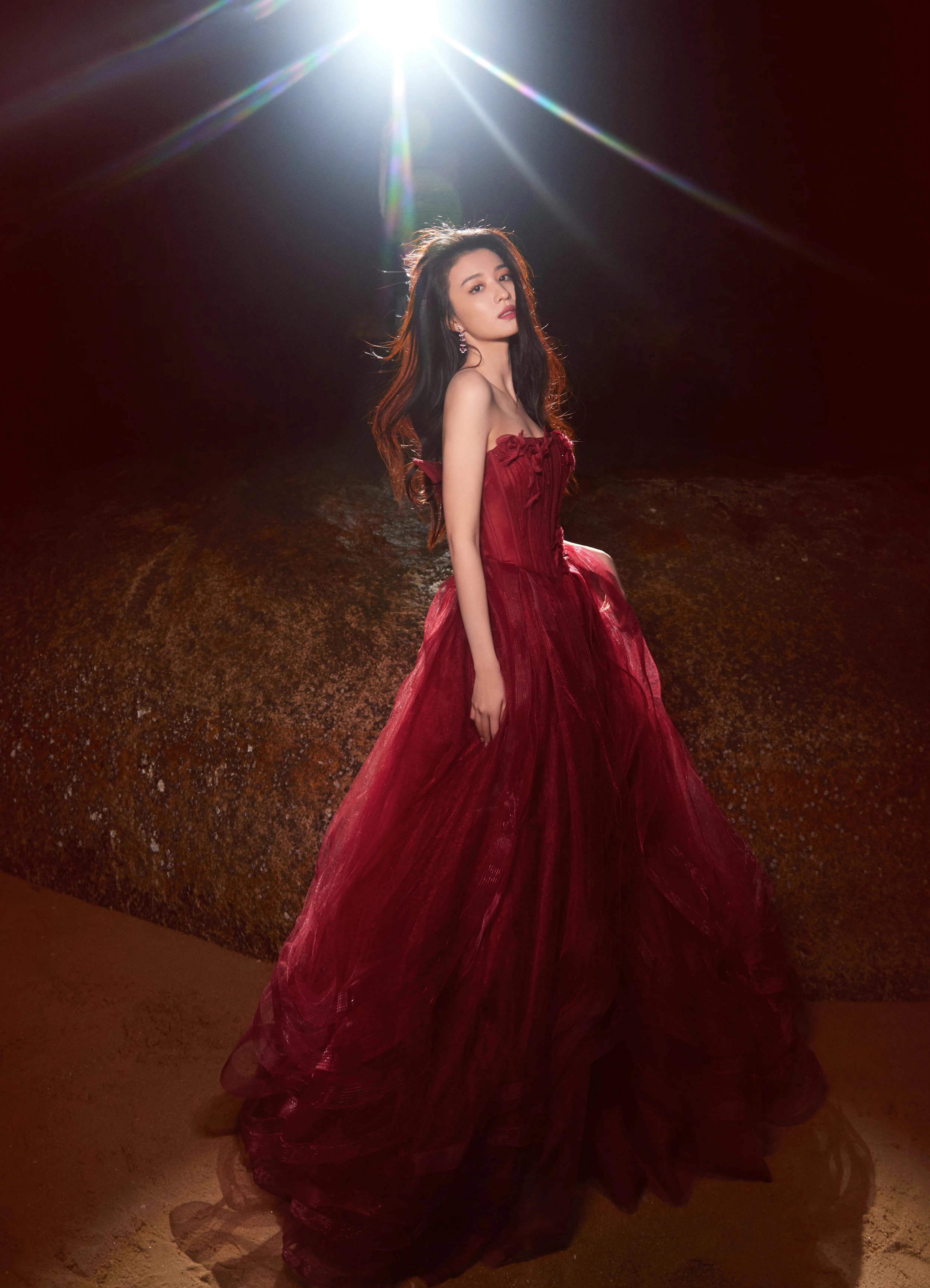 Wang Churan candlelight red dress and white mermaid, beautiful, dizzy ...