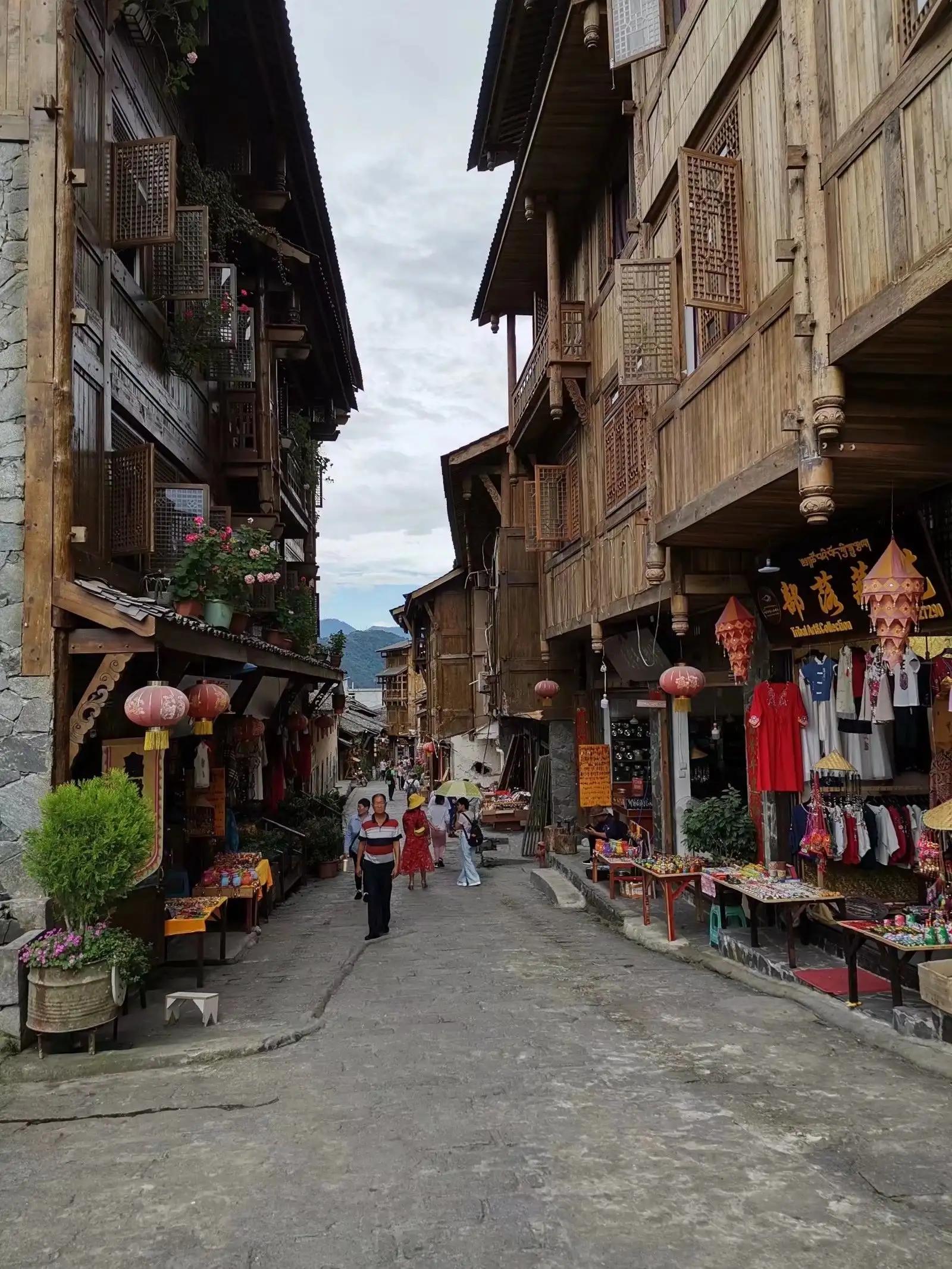 All the way to the west (4) The ancient town of Moxi forgotten on the ...